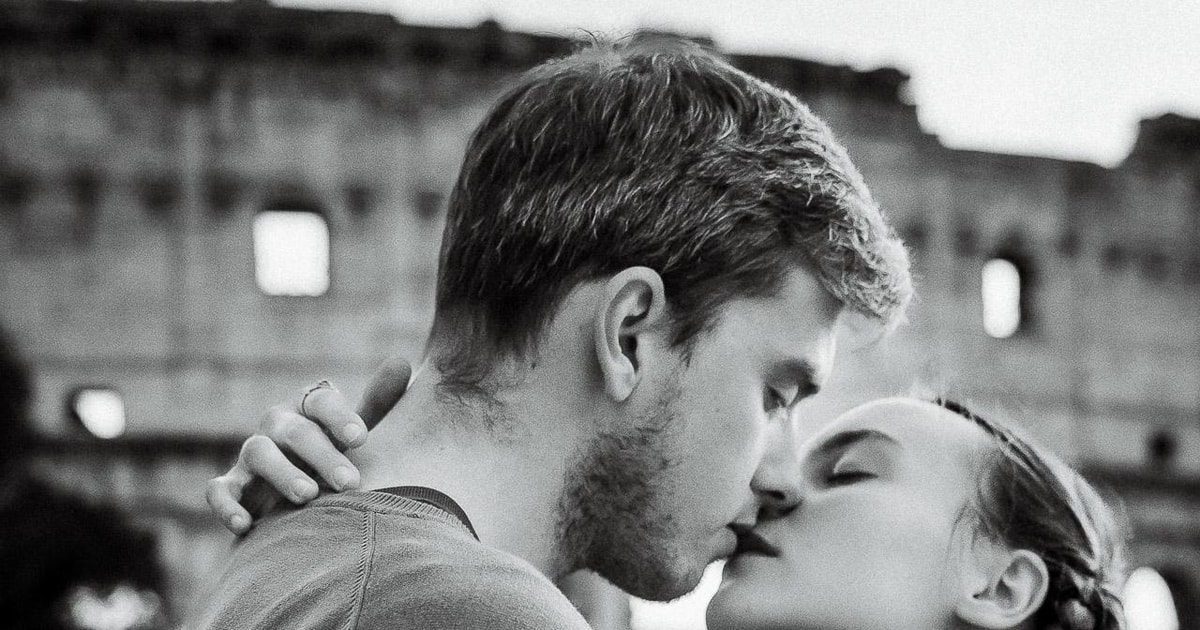 Rome: Romantic Couple Photoshoot VIP - 2 or 3 Different Spot | GetYourGuide