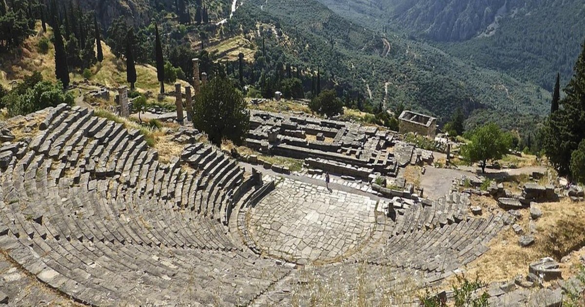 Prywatna wycieczka całodniowa z Aten do Delf i Termopil | GetYourGuide
