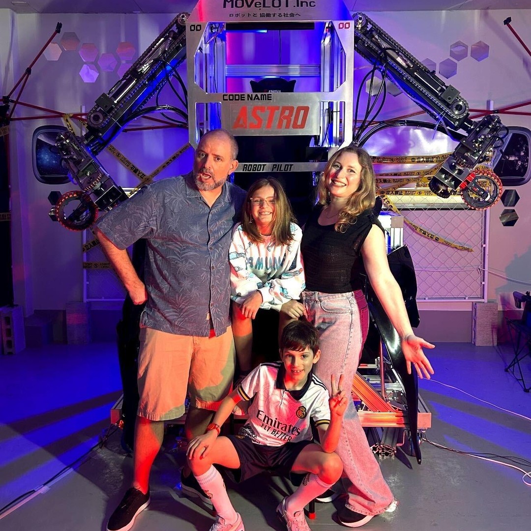 Tokyo: Robot Piloting Attraction Ticket | GetYourGuide