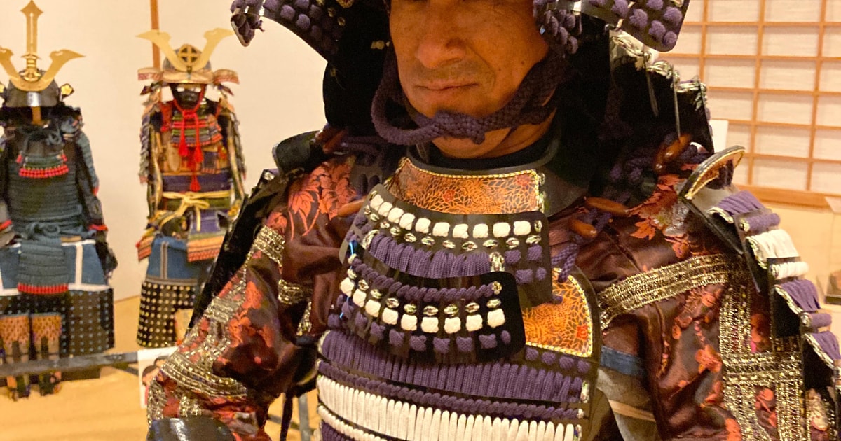 From Kyoto/Osaka/Kobe: Samurai Armor Dressing in a Castle | GetYourGuide
