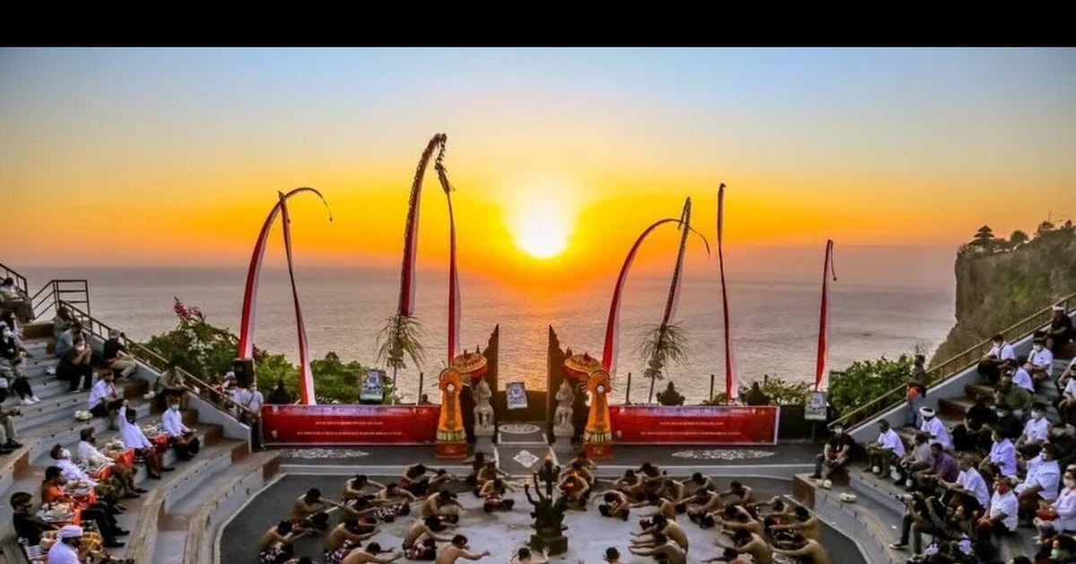 Private-uluwatu cliff temple-kecak fire dance show | GetYourGuide