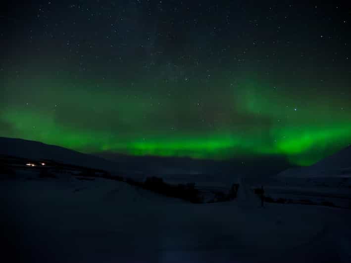 Akureyri: Akurey: Lesní laguna a polární záře | GetYourGuide