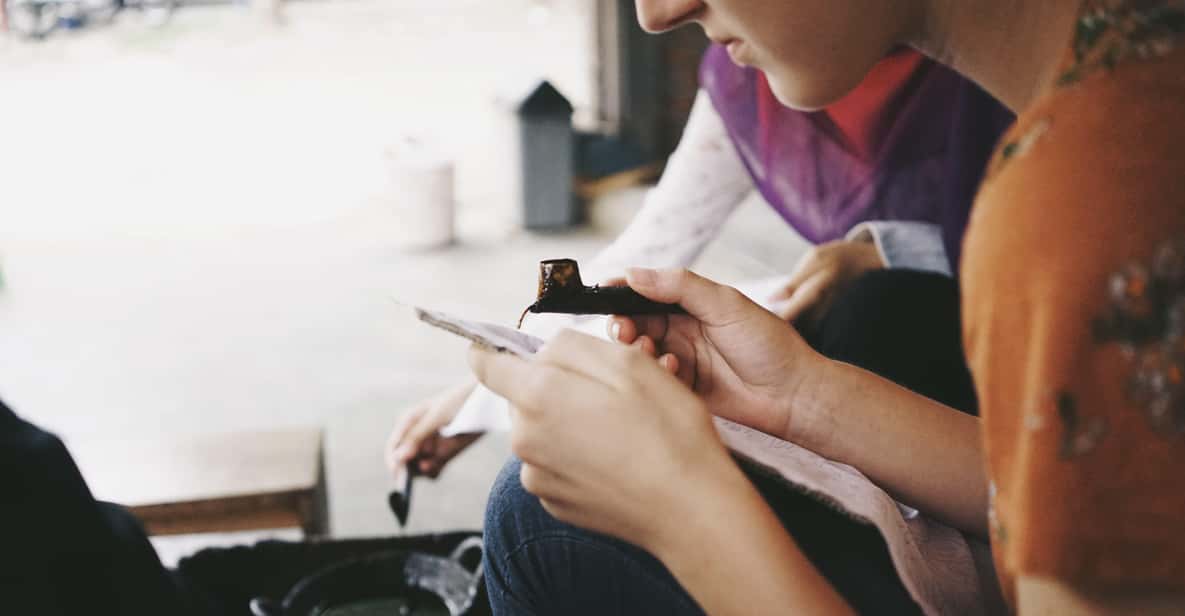 Yogyakarta: Batik Making Course in Kampung Batik Giriloyo | GetYourGuide