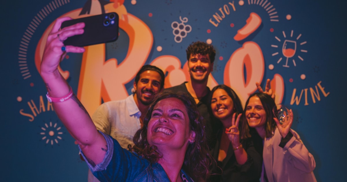 Porto: Pink Palace: The Eccentric World of Rosé Wine | GetYourGuide
