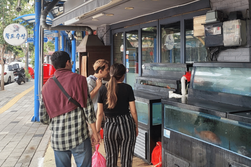 Seongsu-dong Stroll: The Brooklyn Of Seoul | GetYourGuide