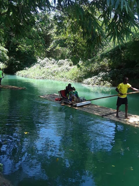 Rafting en el río Lethe Bamboo/ Visita a un bar local | GetYourGuide