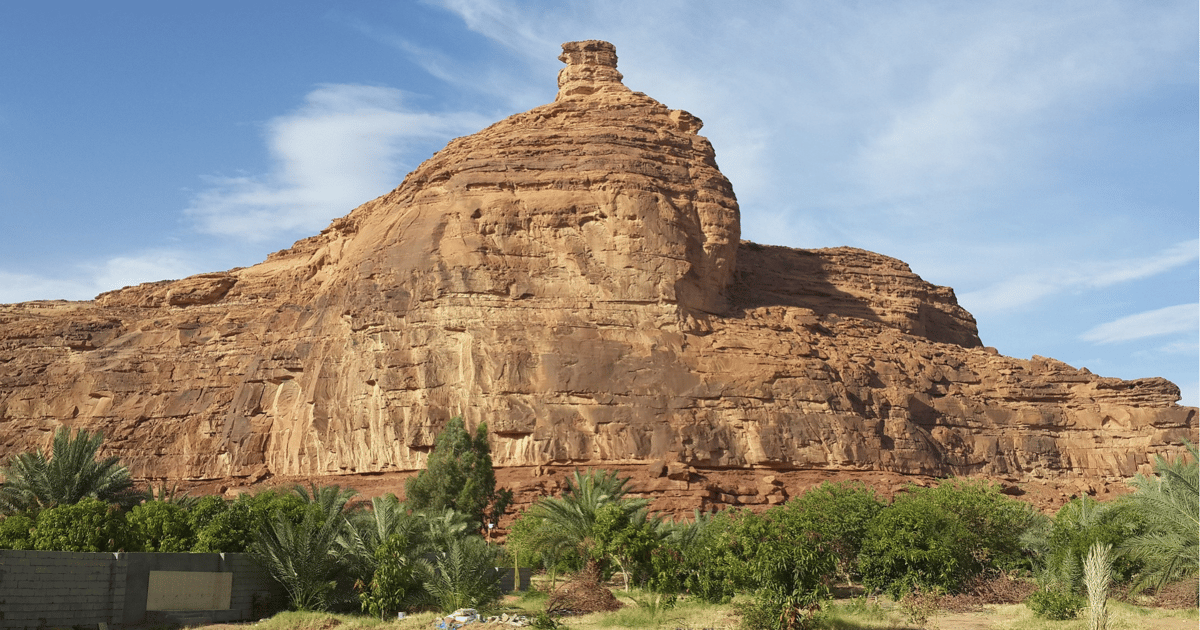 Von Al-Ula: Dadan und Jabal Ikmah Audiotour | GetYourGuide