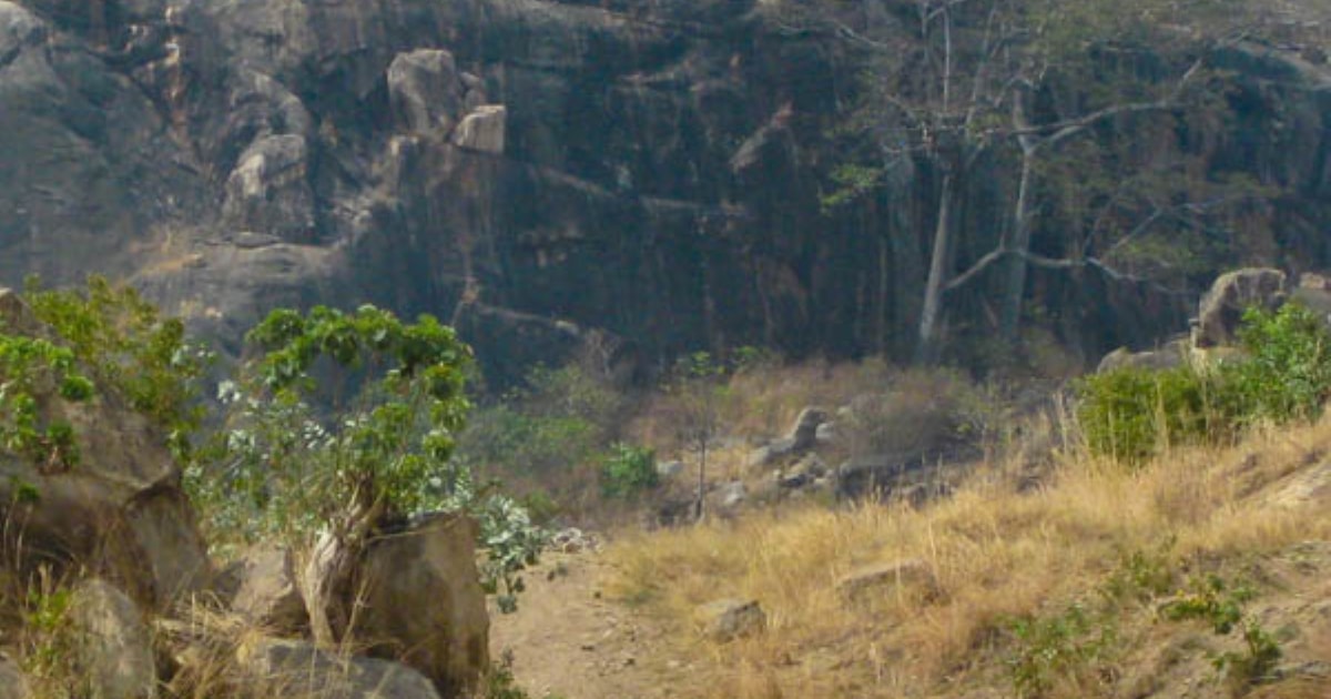 Jebel Kujur & Heroes: Half Day Tour | GetYourGuide