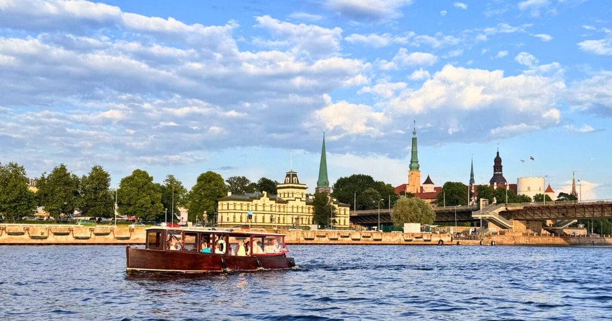 Riga: rondvaart door de kanalen en over de rivier de Daugava met ...