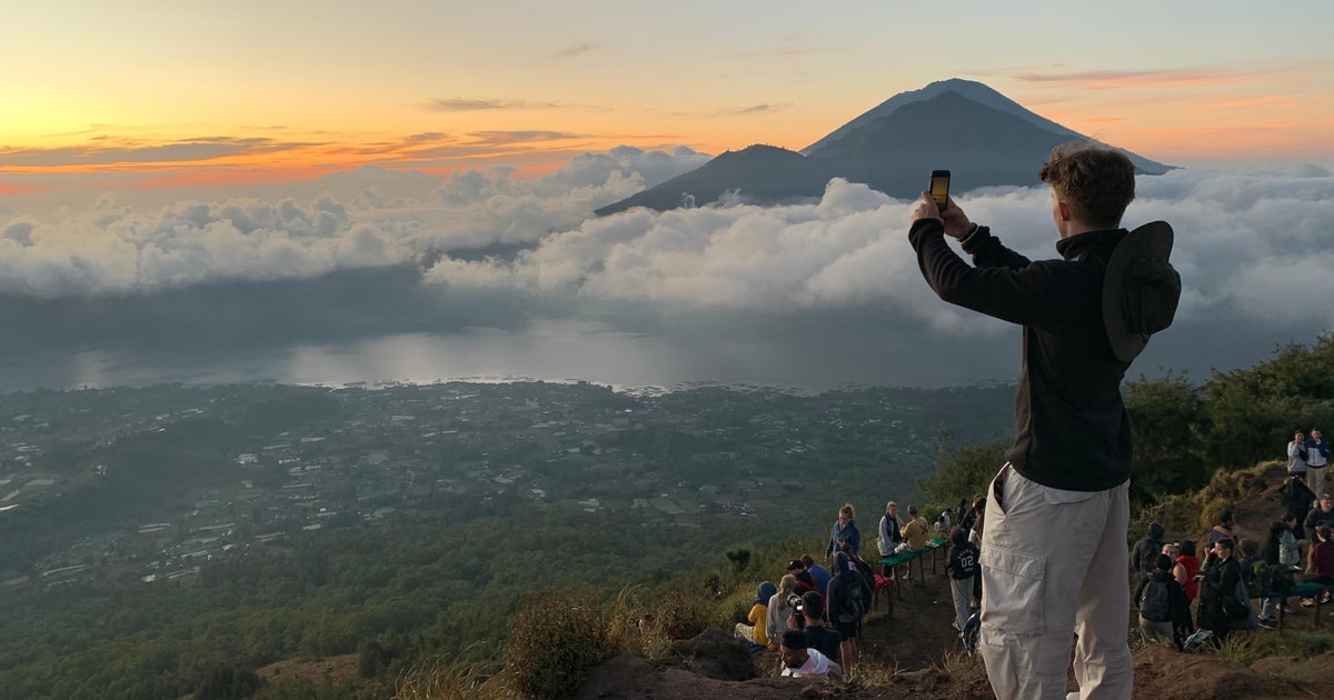 Excursión al Monte Batur y Manantial Natural | GetYourGuide