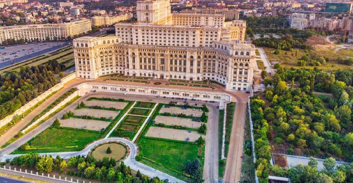 Boekarest: Parlement, Dorpsmuseum & Ceaușescu herenhuis | GetYourGuide