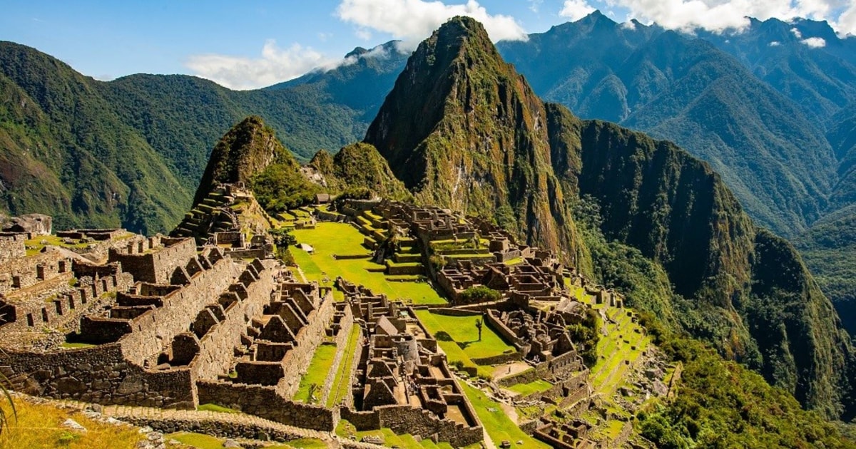 Rundresa Machu Picchu + Salar de Uyuni 13D/12N | GetYourGuide