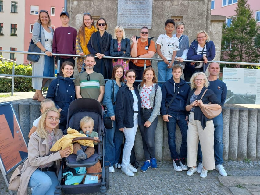 Berlin: Tour through the Invalids' Cemetery | GetYourGuide