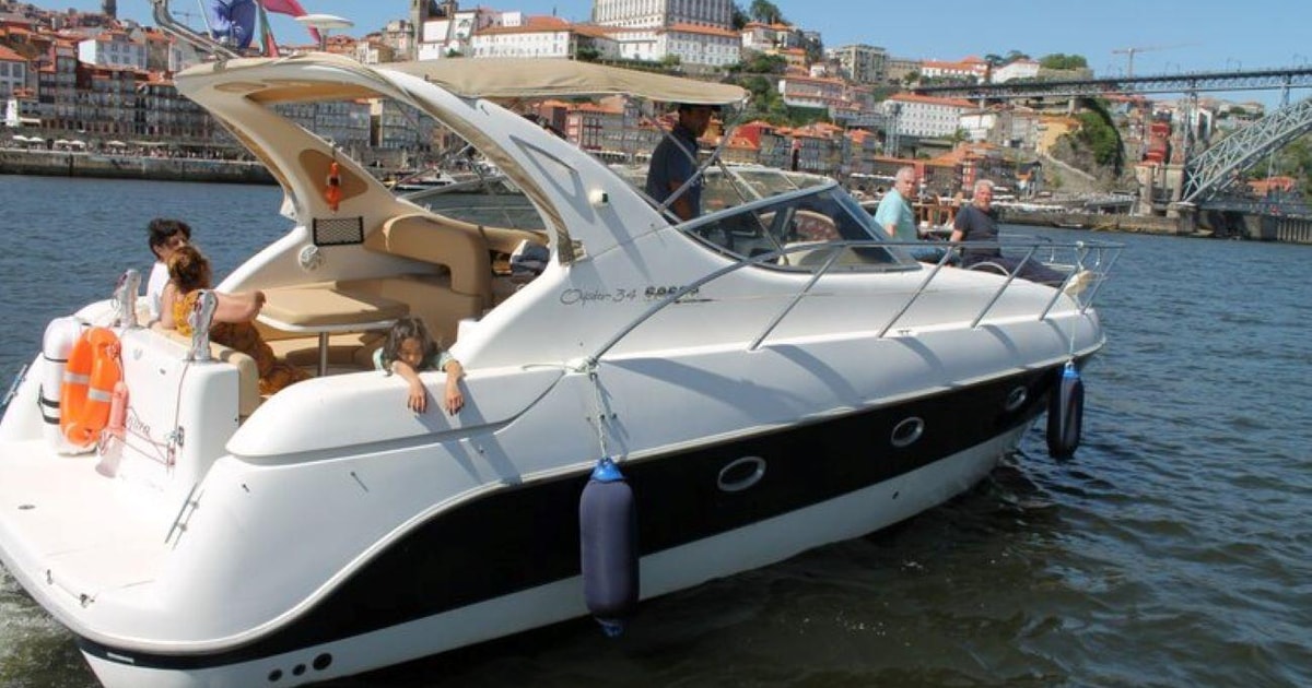 Porto: Passeio de Barco no Rio Douro met Degustação | GetYourGuide