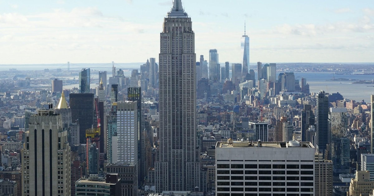 Go Up The Empire State Building & 3h Manhattan Walking Tour | GetYourGuide