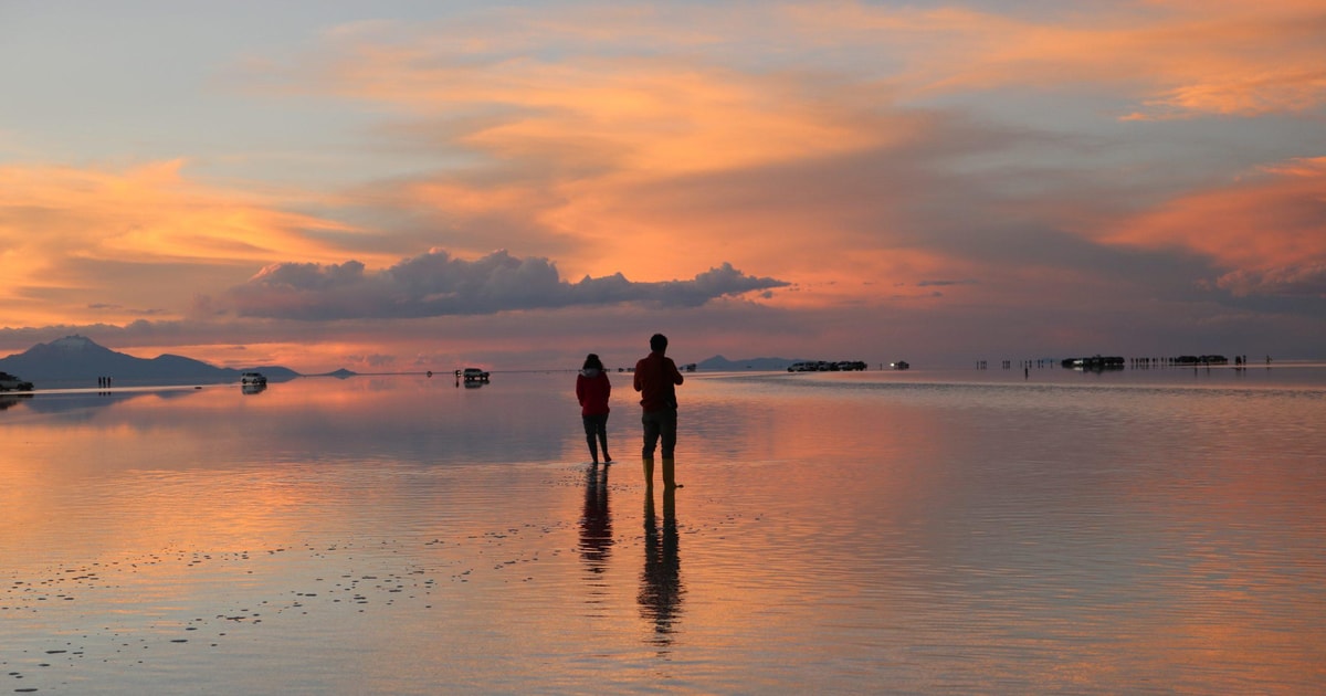 Uyuni: Starlight + Sunrise tour | GetYourGuide