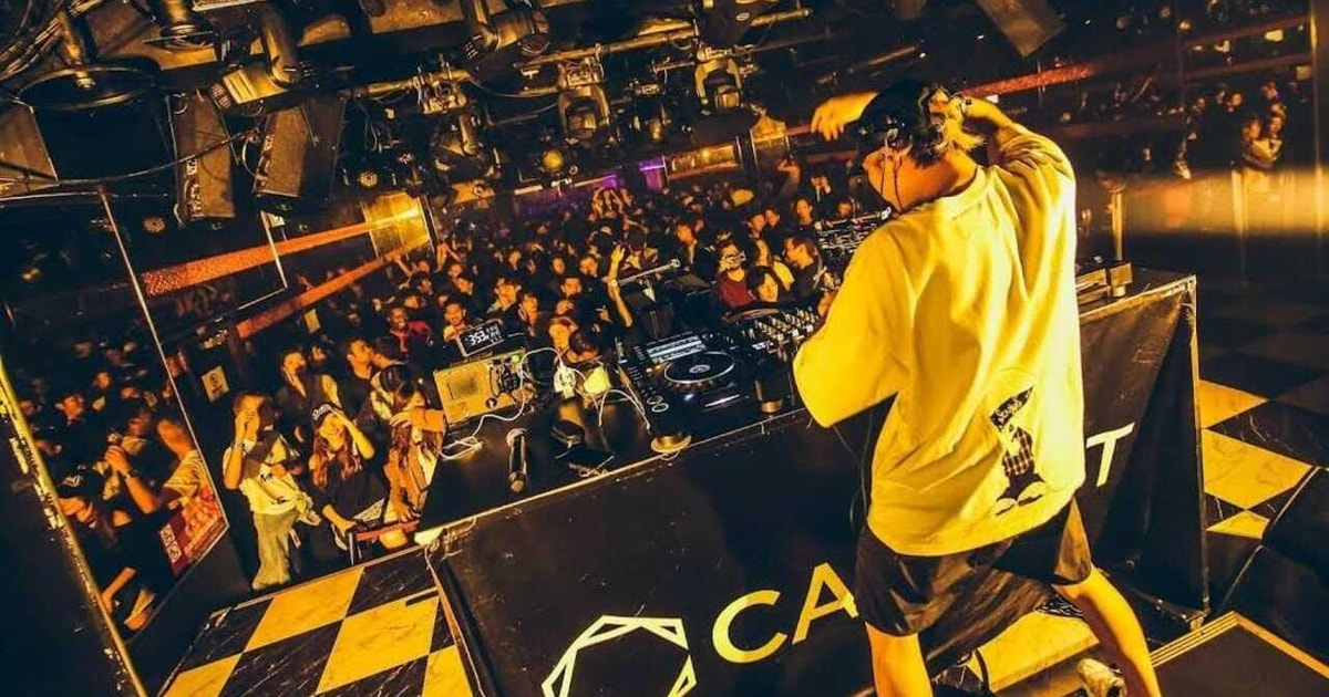 Tokio: One Night in Exclusive Rooftops and Clubs of Japón | GetYourGuide