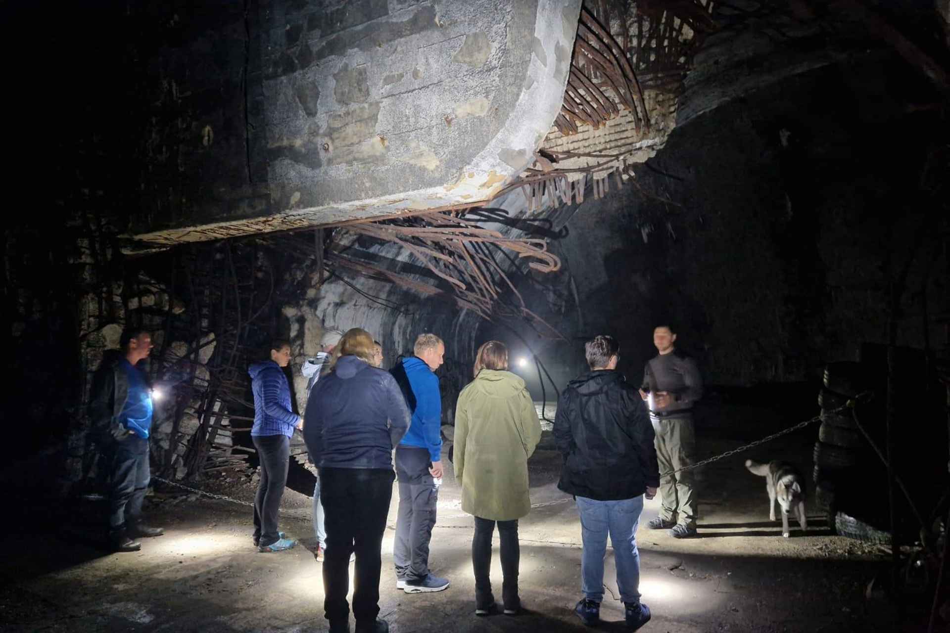 Verlassener Militärflugplatz Željava: 2-stündige geführte Tour | Guide ...