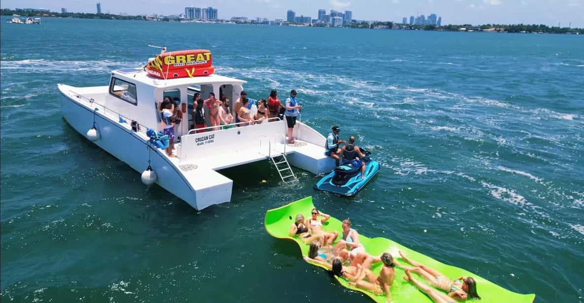 3 uur durende partyboot met jetski, bananenboot en open bar in Miami ...