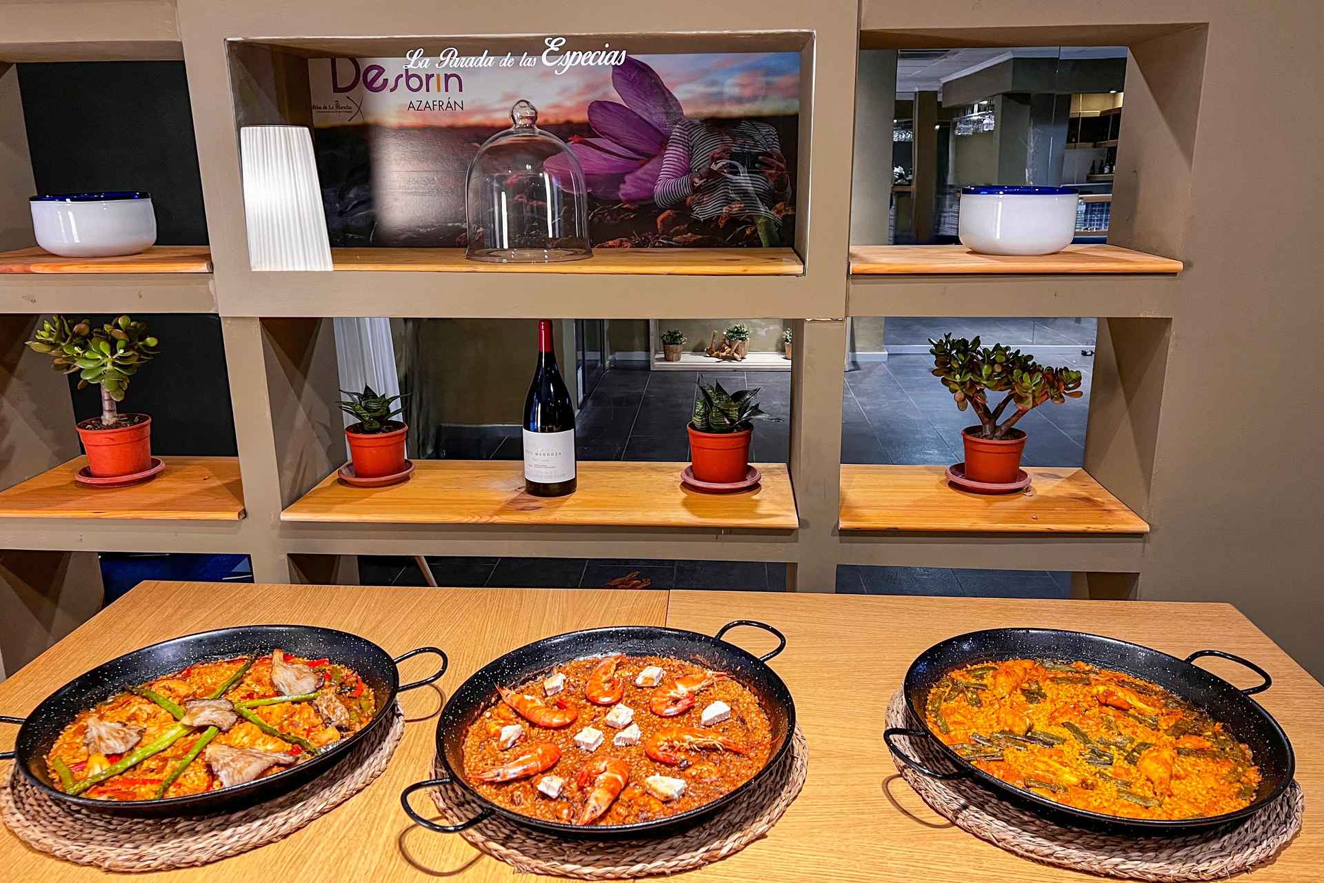 Valencia: Paella Cooking Class with Central Market Tour | Guide to Europe