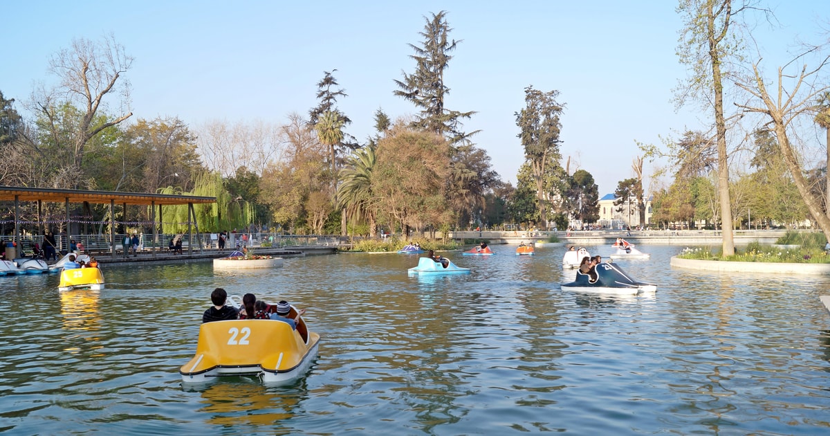 Familientour in Santiago: Quinta-Normal-Park und Museen | GetYourGuide