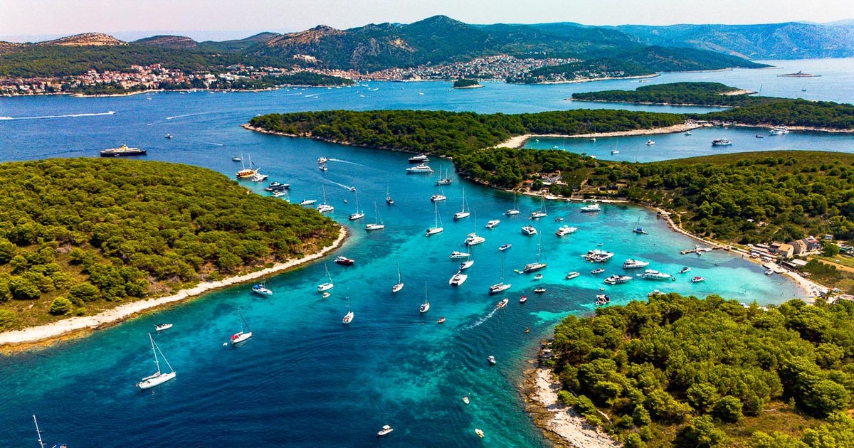 Hvar & Pakleni-Inseln: Private Schnellboot-Tour | GetYourGuide