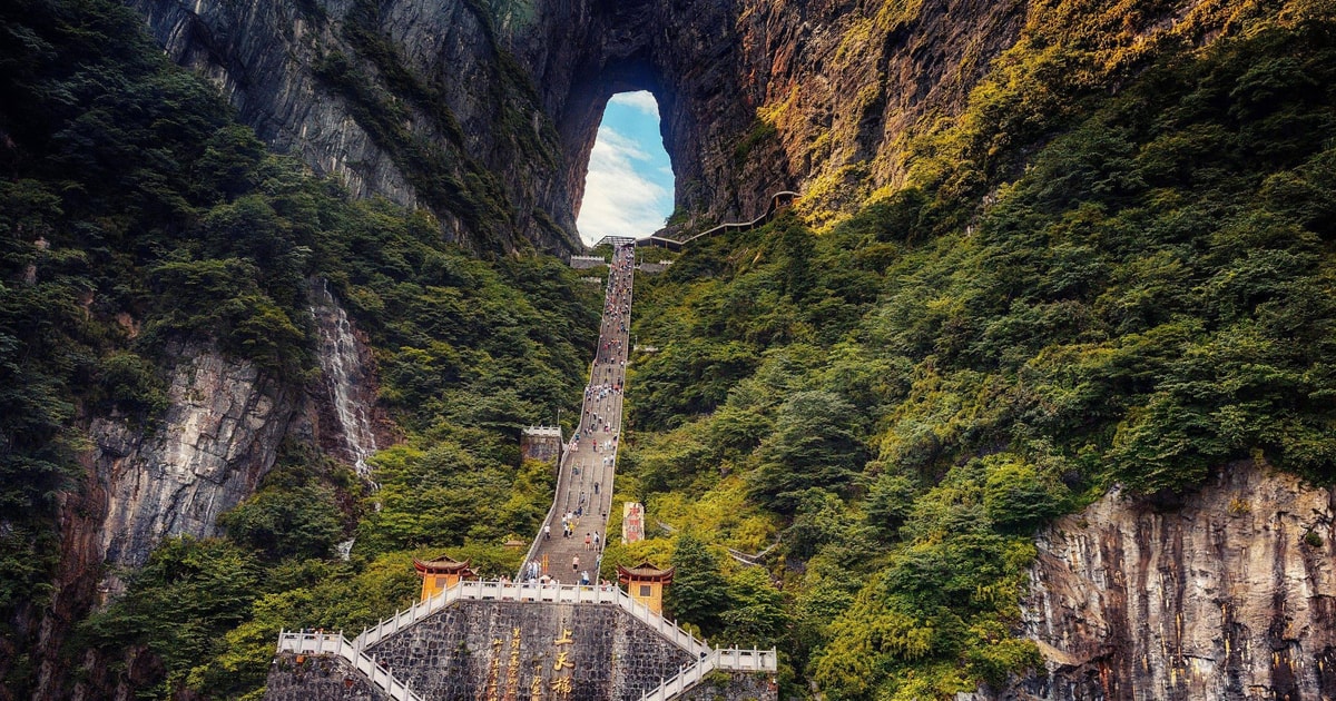 Tour privato VIP di Zhangjiajie sul Monte Tianmen | GetYourGuide