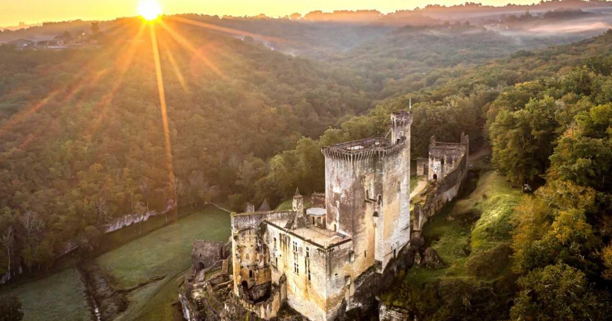 Château de Commarque : the mystery of a forgotten fortress | GetYourGuide