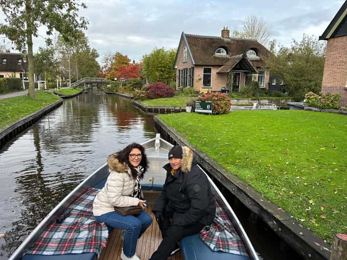 From Amsterdam: Giethoorn Small Group Tour with Boat Ride | GetYourGuide