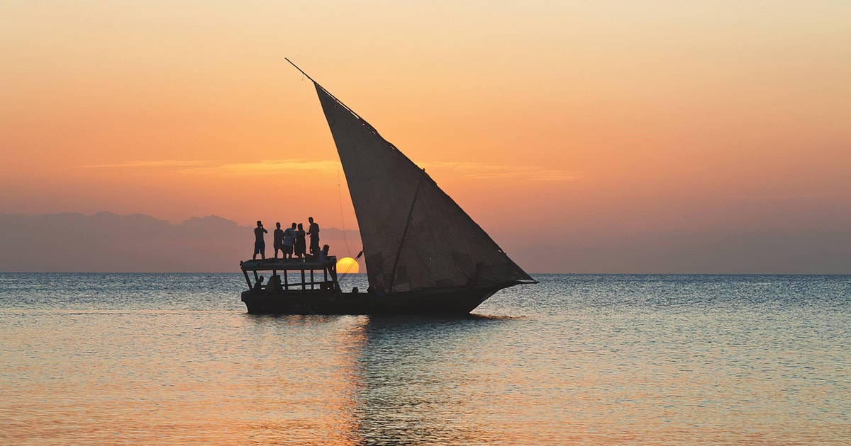 Zanzibar: crociera in dhow al tramonto a Nungwi | GetYourGuide