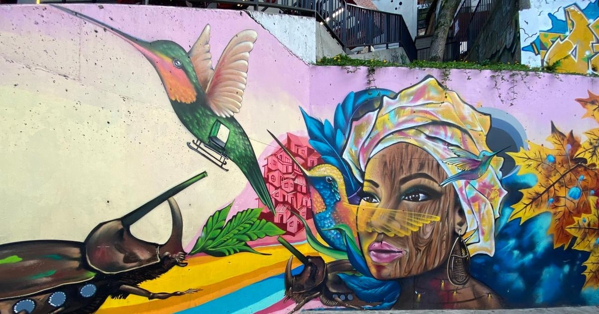 Tour Medellín: Commune13 and Pablo Escobar + Rooftop | GetYourGuide