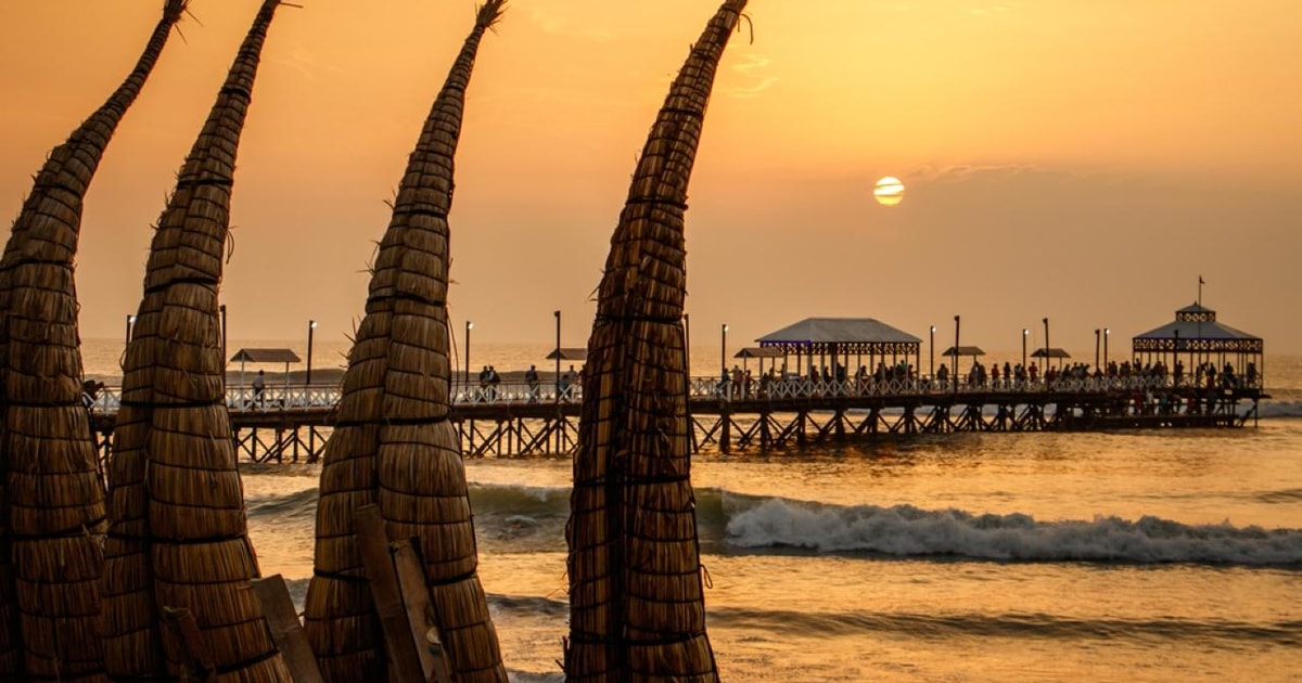 Excursión de medio día a Chan Chan | Playa de Huanchaco | GetYourGuide