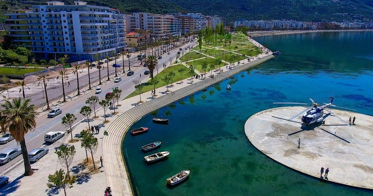 Da Tirana: Isola di Sazan e Karaburun, Tour in barca | GetYourGuide