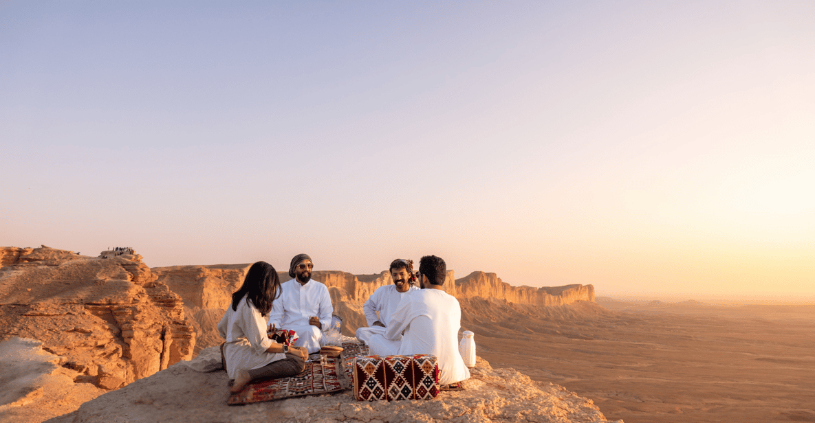 Excursão ao Limite do Mundo e Keshta (Riade) | GetYourGuide