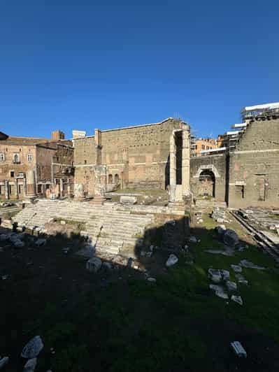 Rome: Wandeltour door het oude Rome en toegang tot het Colosseum ...