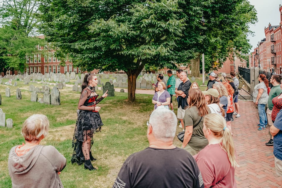 Boston: 1.5-Hour Ghosts and Gravestones Tour | GetYourGuide