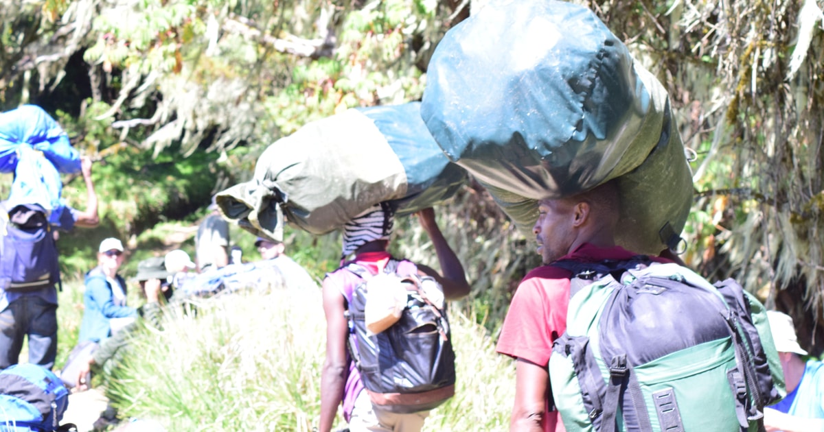 Pacote turístico de 4 dias para escalar o Monte Meru 2024-2025 ...
