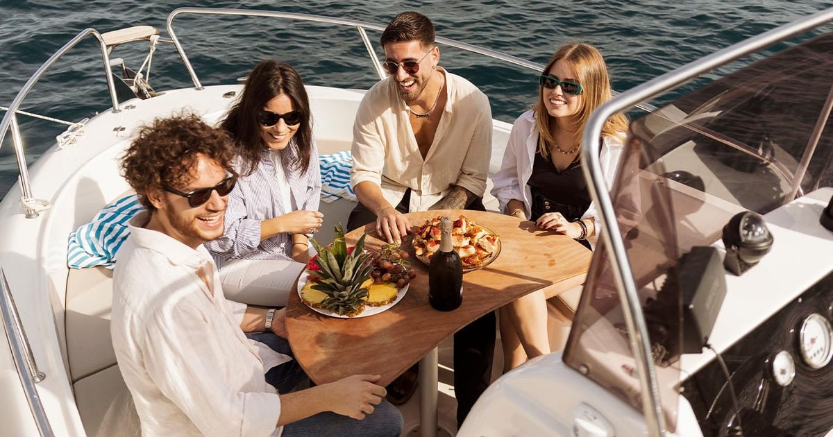 Polignano a Mare mit dem Boot: Meereshöhlen & apulischer Aperitif ...