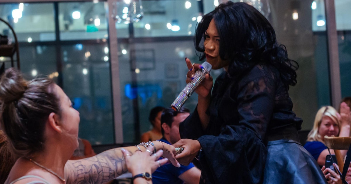 Comedy-Drag-Show-Ticket in der Wildcat Lounge, Santa Barbara | GetYourGuide