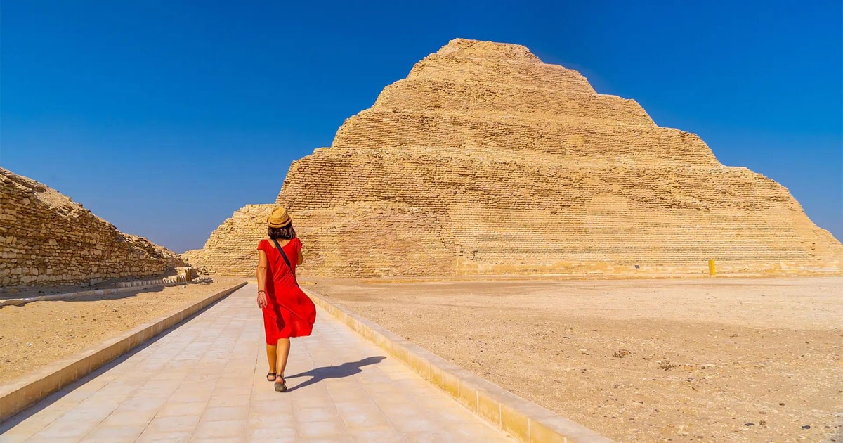 Il Cairo: Tour delle piramidi, di Sakkara e di Memphis con pranzo ...