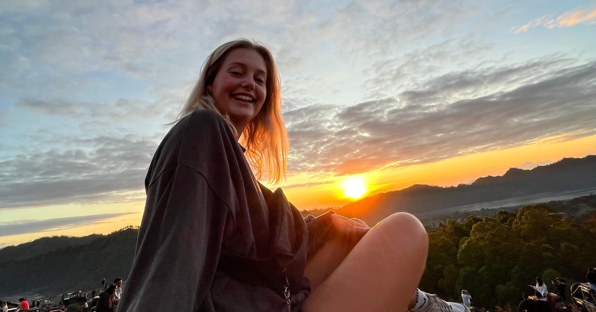 Viaje al Amanecer del Monte Batur Volcán Jeep - Lava Negra | GetYourGuide