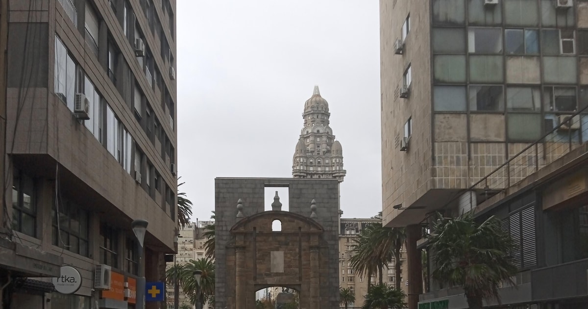 Visite guidée à pied de Montevideo avec un véritable guide région ...