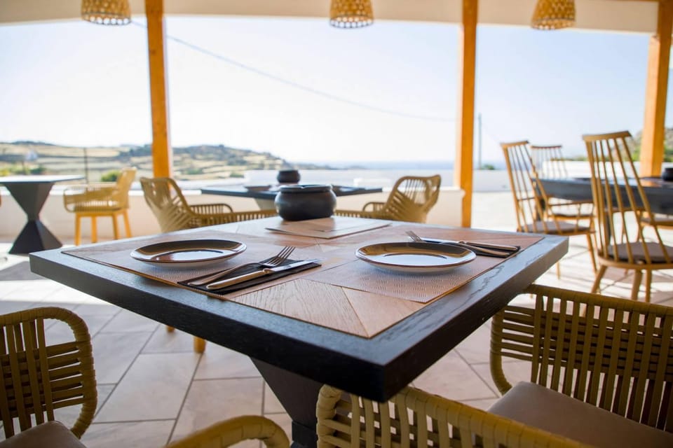 Mykonos: Breakfast for couples with stunning sea view | GetYourGuide