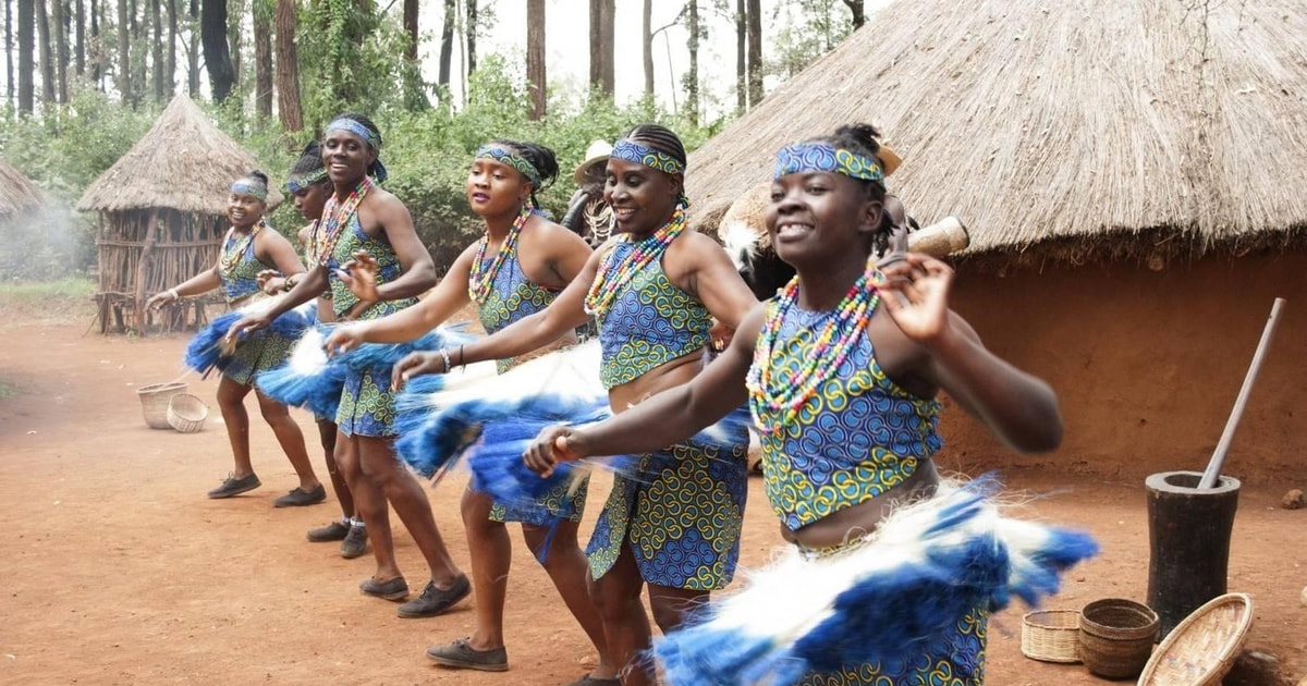 Nairobi: Bomas of Kenya Traditional Dance and acrobatic show | GetYourGuide
