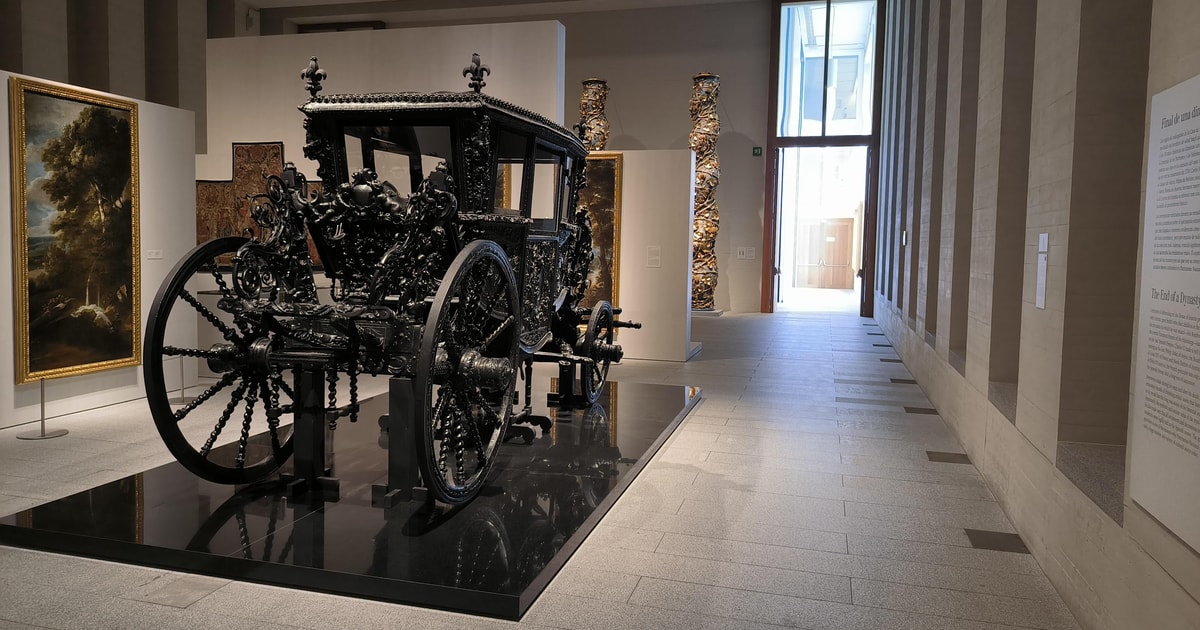 The Royal Palace and Gallery of the Royal Collection Private | GetYourGuide