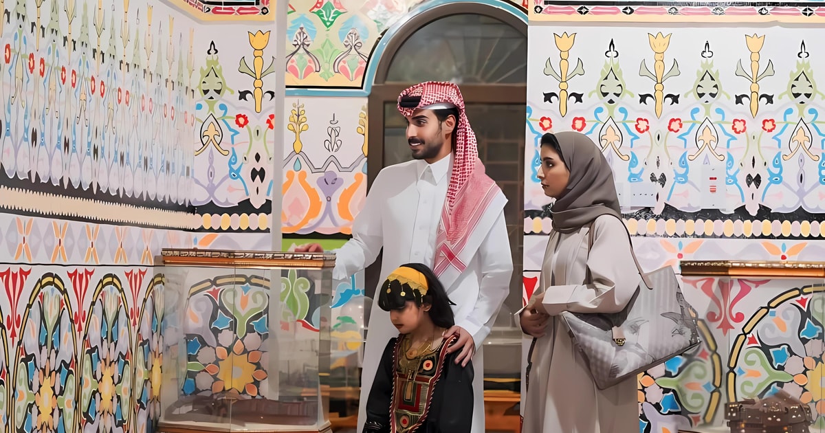 Two-day tour of Namas and Tanumah | GetYourGuide