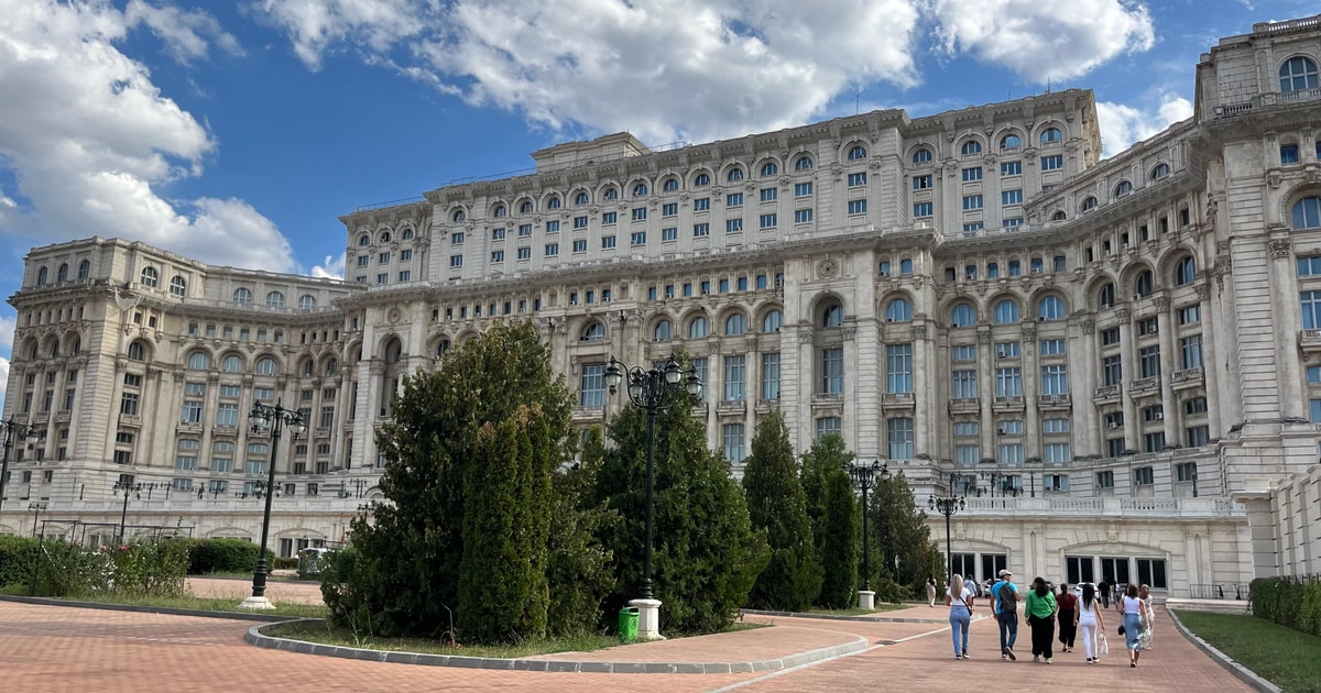 Bucarest : Marathon des musées communistes | GetYourGuide