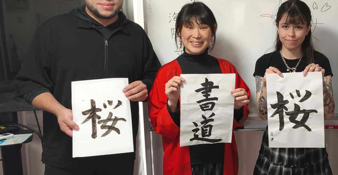 Tokyo: Traditional Japanese writing class | GetYourGuide