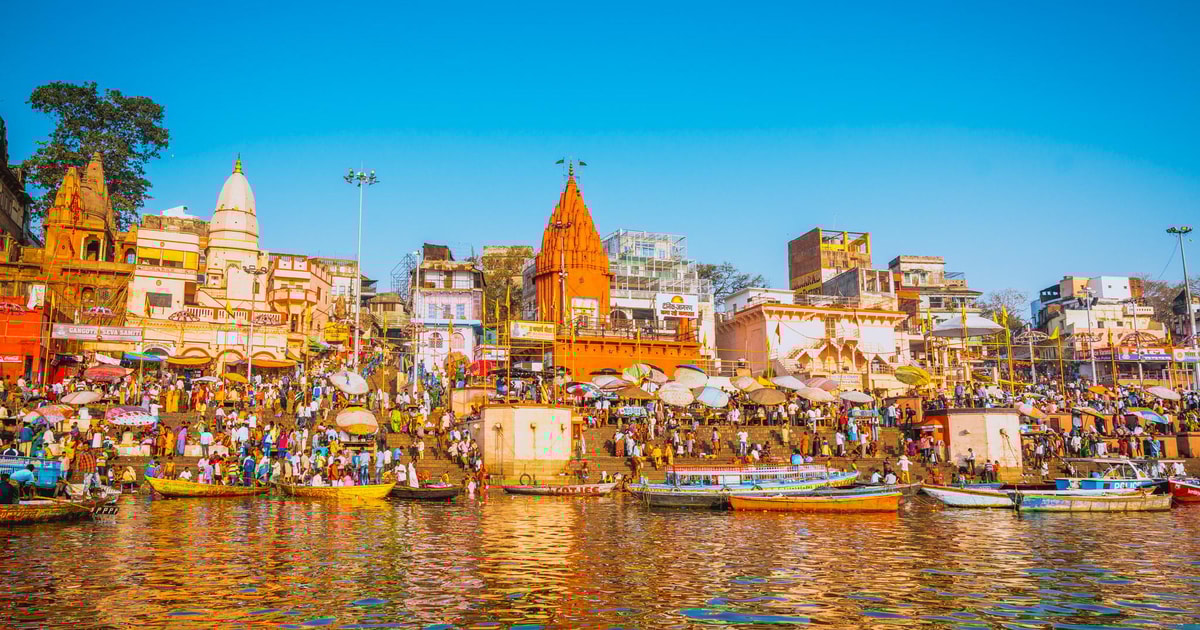 Benarés: Tour de día completo con paseo en barco y exploración de ...