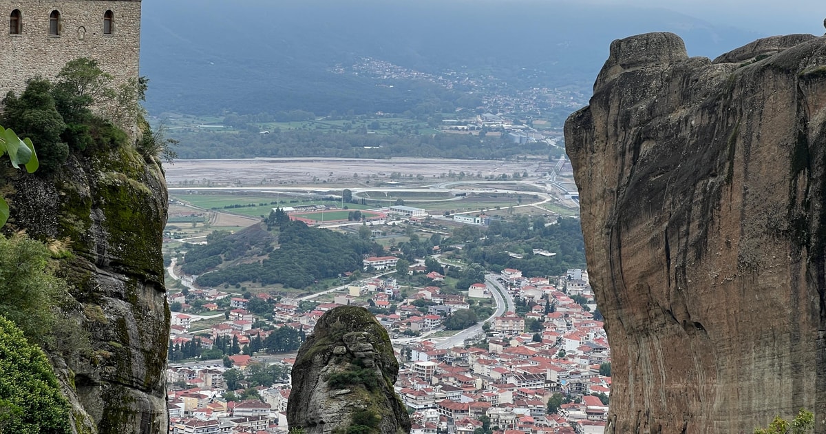 Meteora: Tour guiado privado con guía local autorizado | GetYourGuide